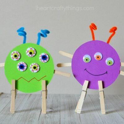 Paper Bag Monster Puppets - I Heart Crafty Things